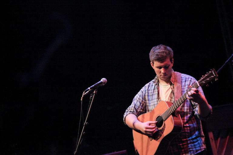 Book Simon Benjamin for your event