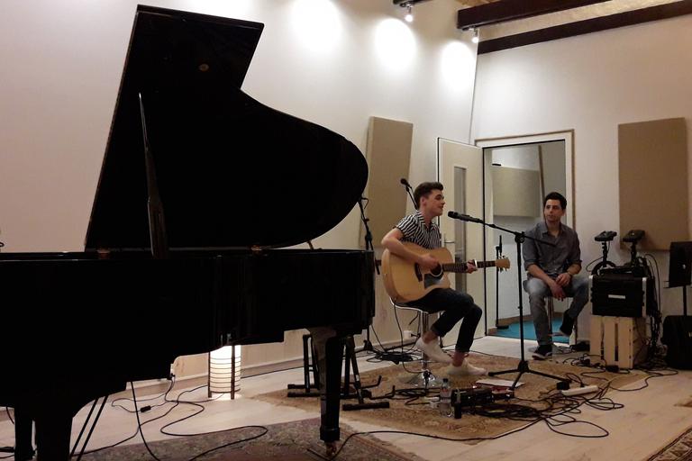 SofaConcerts venue | 77 Sound Studio